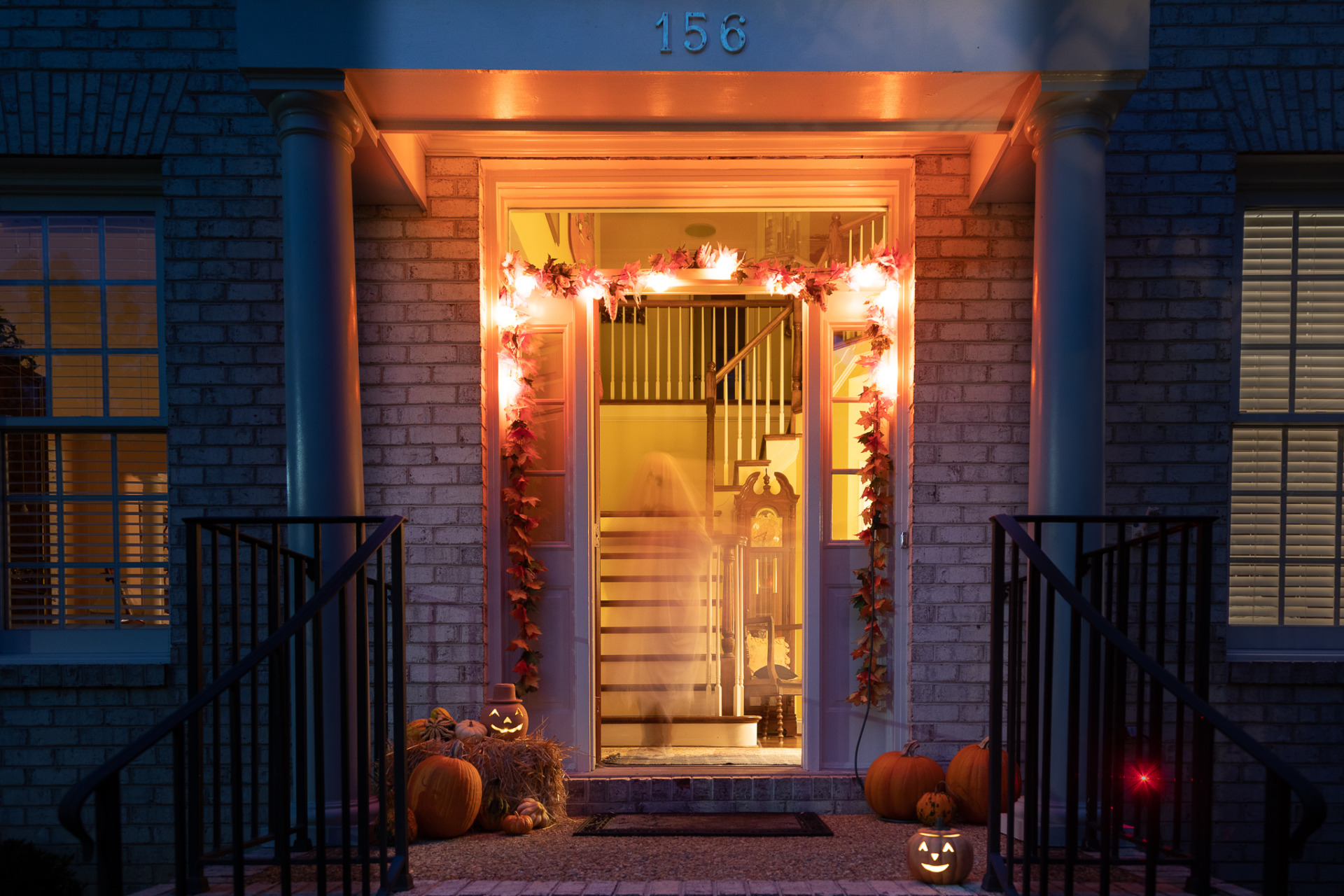 Creating a Ghost with Your Camera - Caroline Maryan Photography