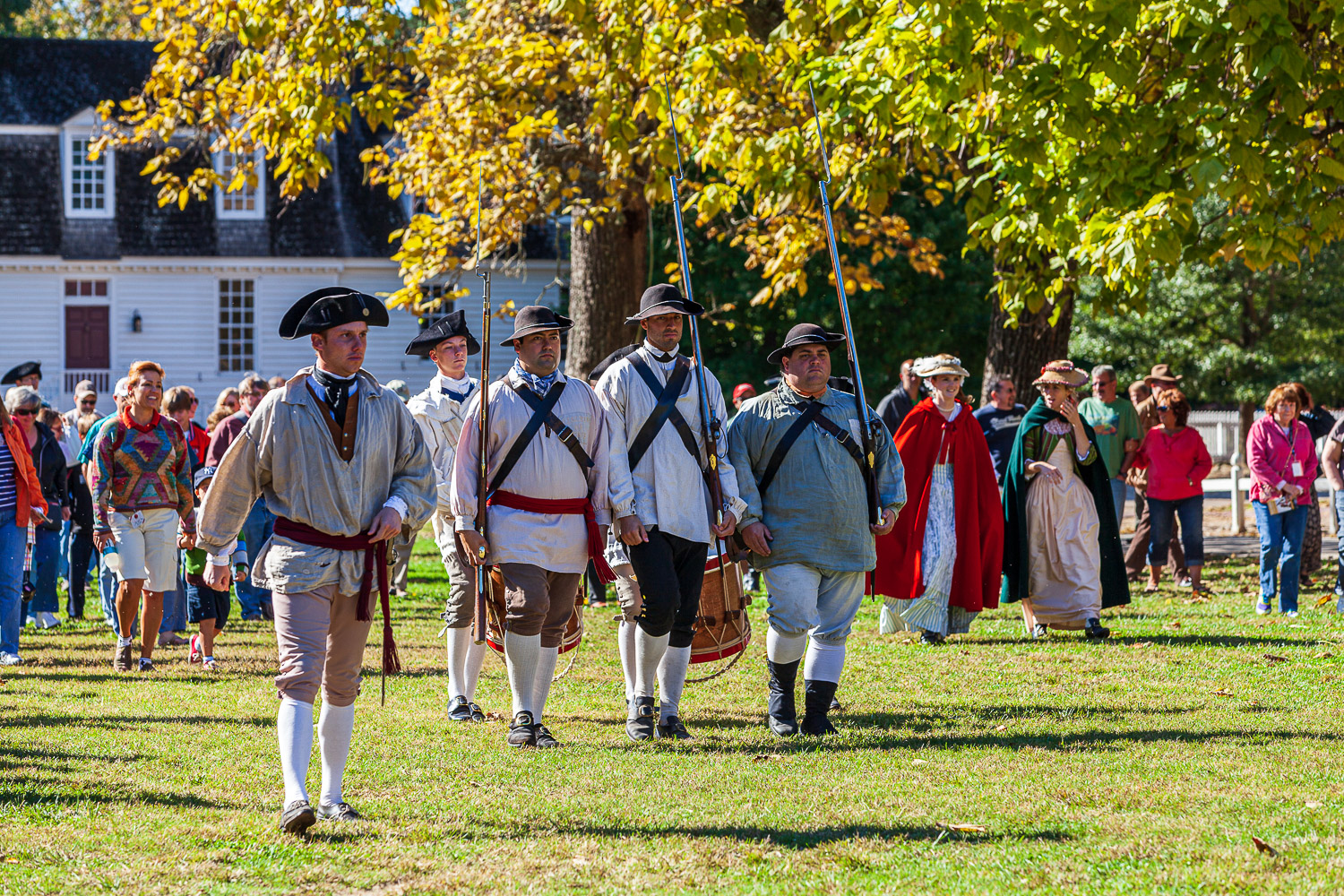 Fall Visit to Colonial Williamsburg - Caroline Maryan Photography
